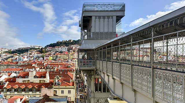 Santa Justa Lift in Lisbon - How to get there, price, and operating hours